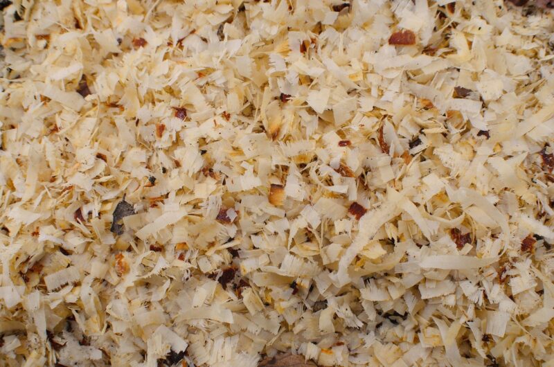 Difference between Screened and Unscreened Wood Shavings